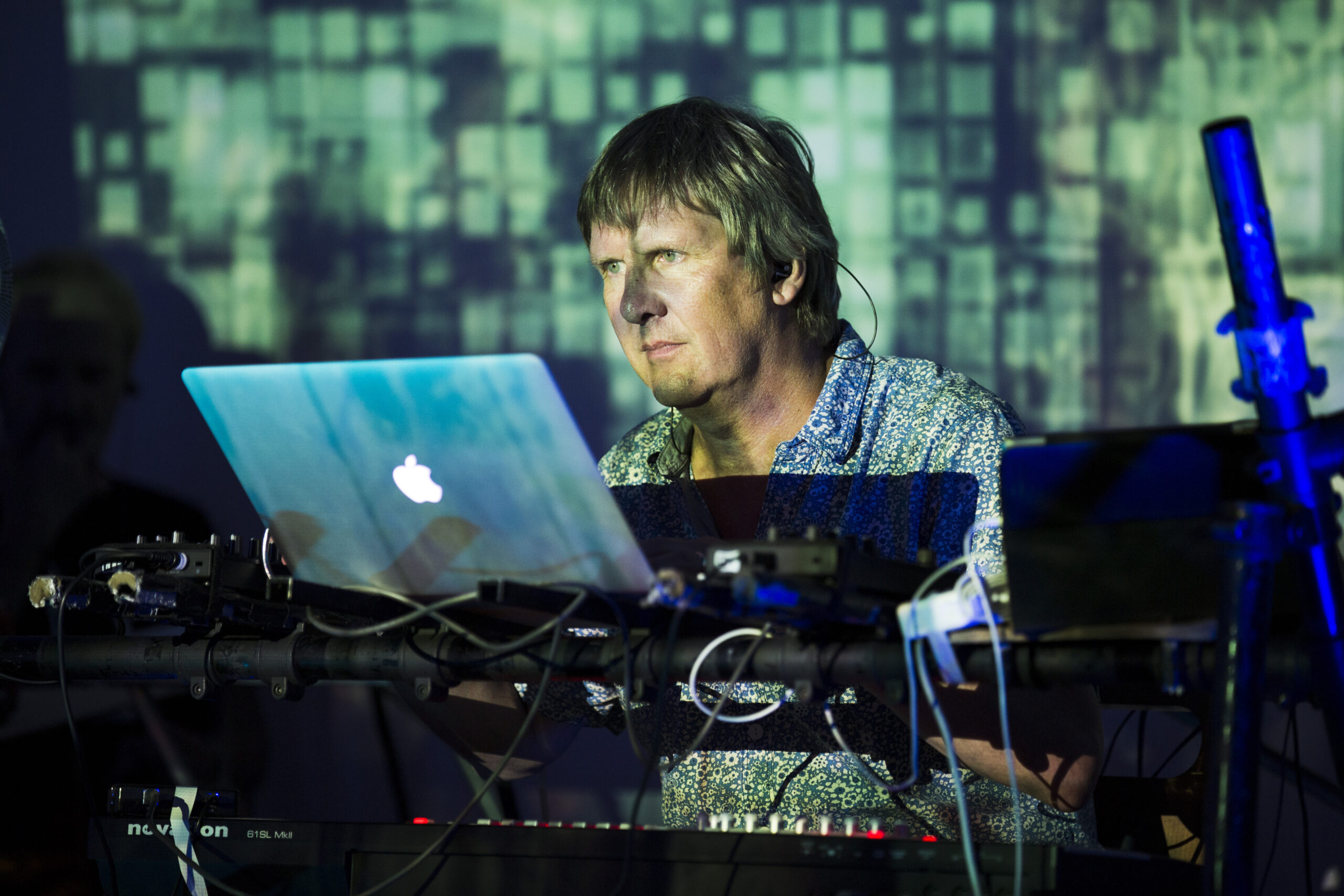 Banco de Gaia DJ & Visuals Set + Shunt Voltage - Band on the Wall