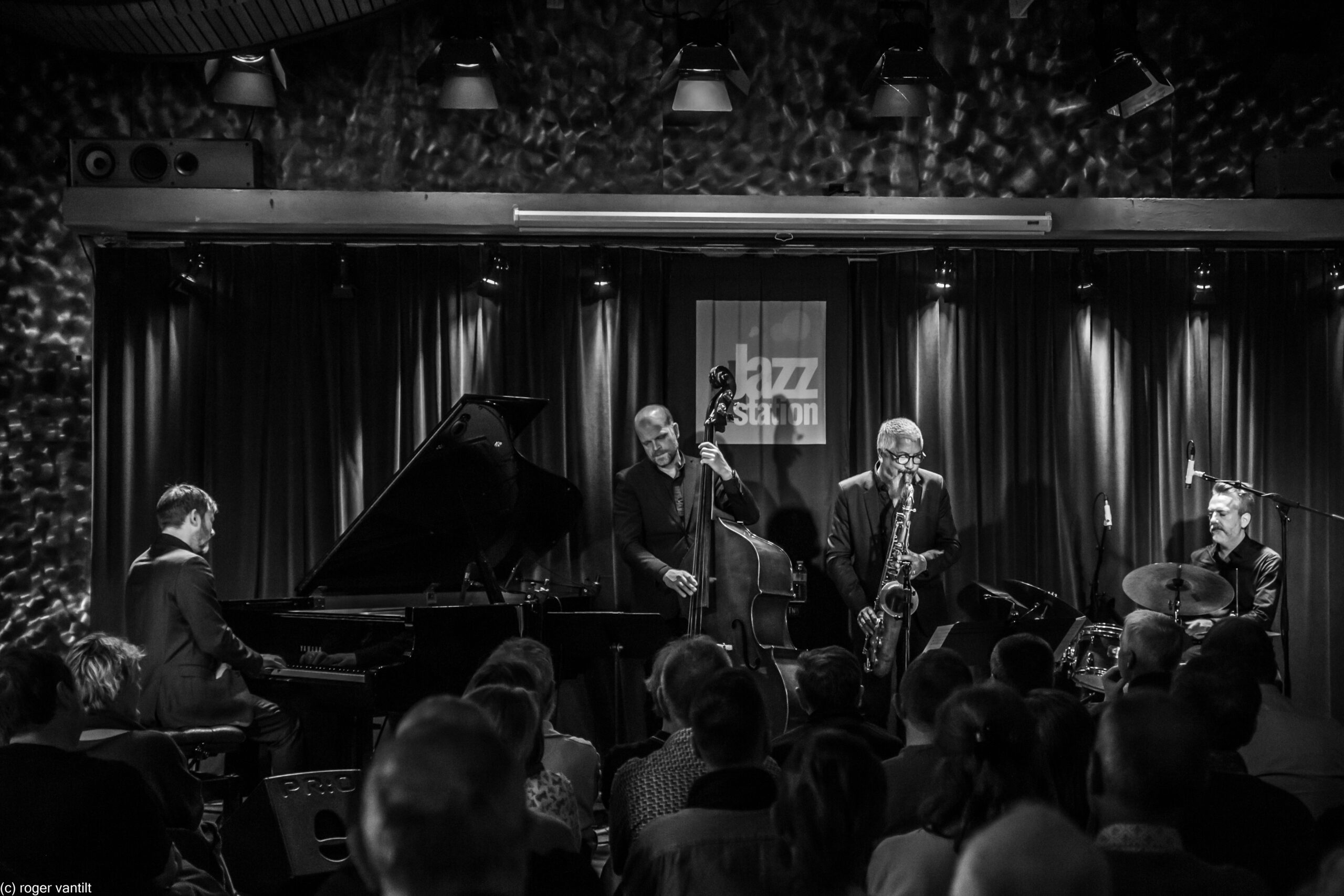 Espen Eriksen Trio & Andy Sheppard - Band on the Wall